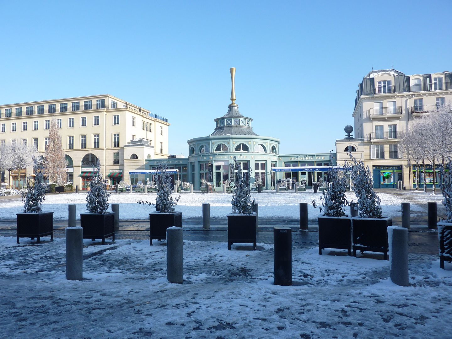 Val d'Europe - La Vallée Village | Any Port in a Storm